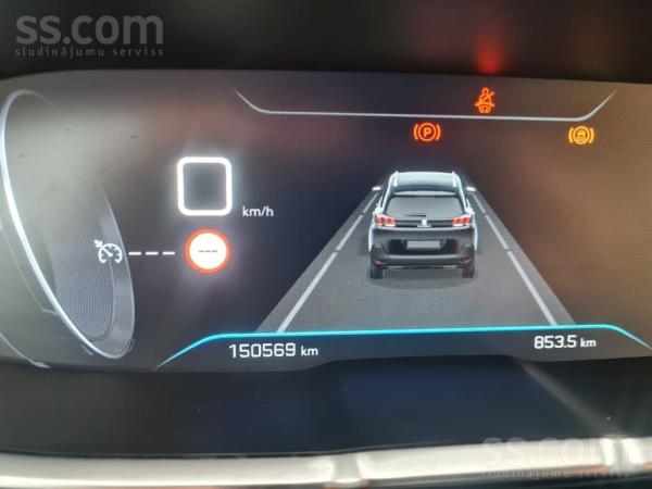 Blue Peugeot 5008 2018 in Jelgava, with an engine capacity of 1.20 L and mileage of 0 thousand km for 11900 €, photo 2 on AUTOMOTO.COM.LV