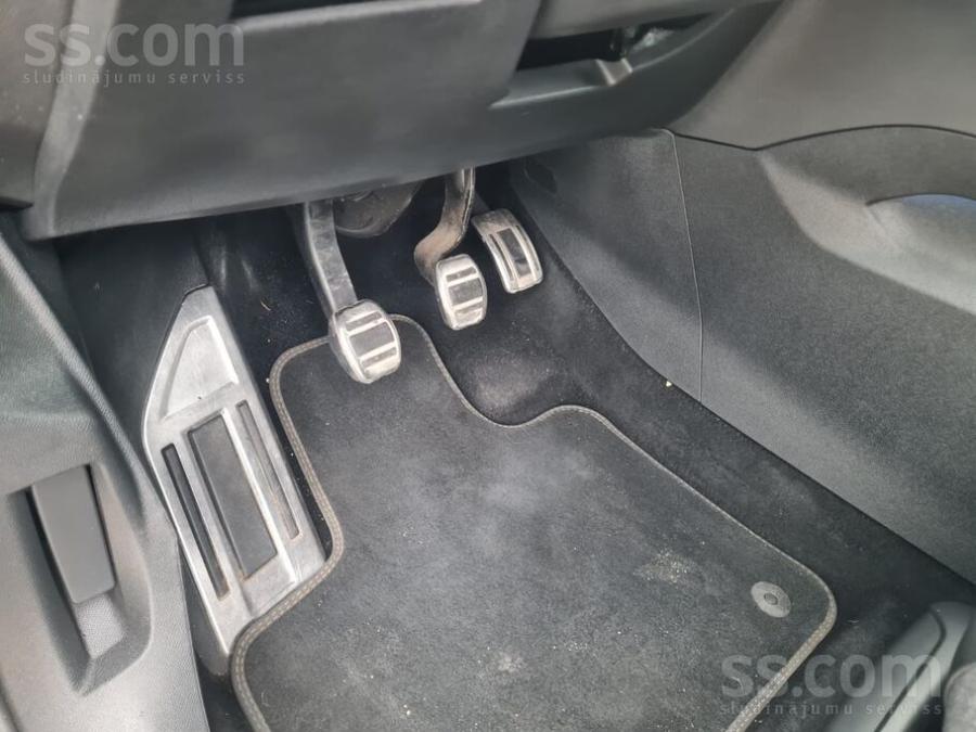 Zils Peugeot 5008 2018 Jelgava, ar dzinēja tilpumu 1.20 L un nobraukumu 0 tūkst. km par 11900 €, foto 14 vietnē AUTOMOTO.COM.LV