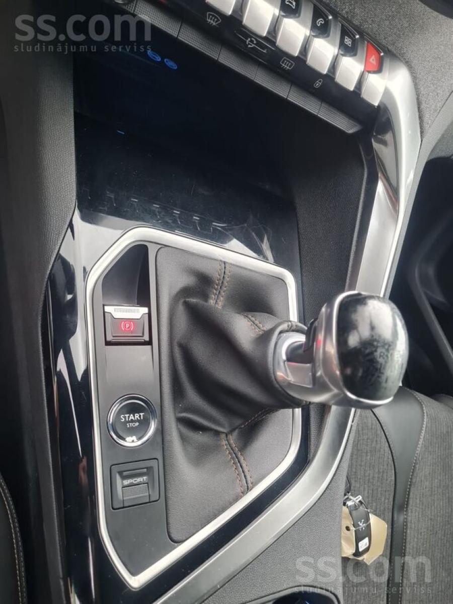 Zils Peugeot 5008 2018 Jelgava, ar dzinēja tilpumu 1.20 L un nobraukumu 0 tūkst. km par 11900 €, foto 17 vietnē AUTOMOTO.COM.LV