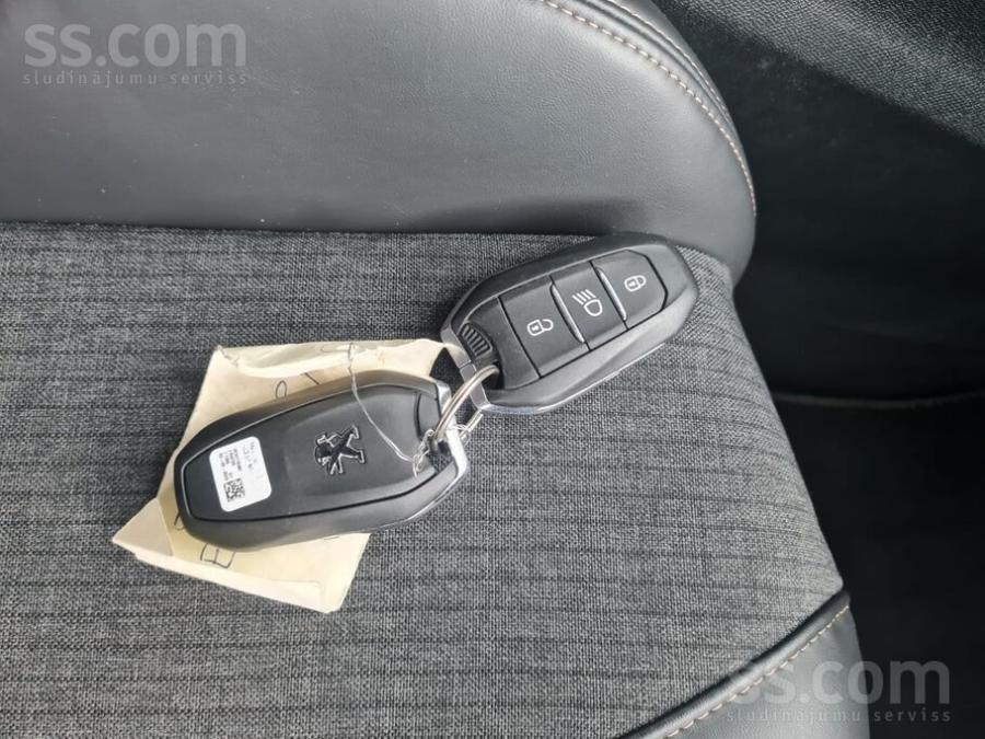 Zils Peugeot 5008 2018 Jelgava, ar dzinēja tilpumu 1.20 L un nobraukumu 0 tūkst. km par 11900 €, foto 20 vietnē AUTOMOTO.COM.LV