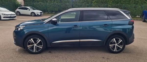 Blue Peugeot 5008 2018 in Jelgava, with an engine capacity of 1.20 L and mileage of 151 thousand km for 11900 €, photo 5 on AUTOMOTO.COM.LV