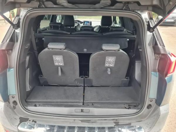 Blue Peugeot 5008 2018 in Jelgava, with an engine capacity of 1.20 L and mileage of 151 thousand km for 11900 €, photo 10 on AUTOMOTO.COM.LV