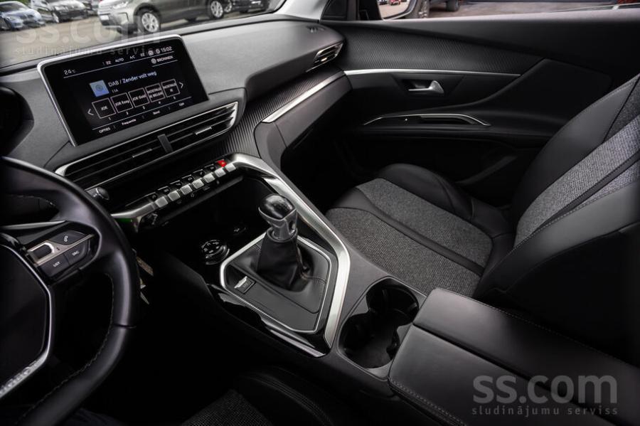 Blue Peugeot 5008 2018 in Jelgava, with an engine capacity of 1.20 L and mileage of 0 thousand km for 10700 €, photo 17 on AUTOMOTO.COM.LV