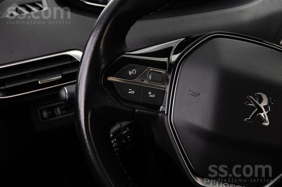 Blue Peugeot 5008 2018 in Jelgava, with an engine capacity of 1.20 L and mileage of 0 thousand km for 10700 €, photo 28 on AUTOMOTO.COM.LV