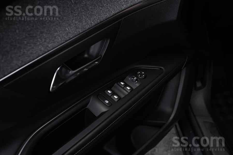 Zils Peugeot 5008 2018 Jelgava, ar dzinēja tilpumu 1.20 L un nobraukumu 0 tūkst. km par 11700 €, foto 17 vietnē AUTOMOTO.COM.LV