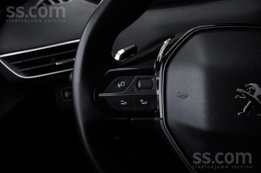 Zils Peugeot 5008 2018 Jelgava, ar dzinēja tilpumu 1.20 L un nobraukumu 0 tūkst. km par 11700 €, foto 27 vietnē AUTOMOTO.COM.LV