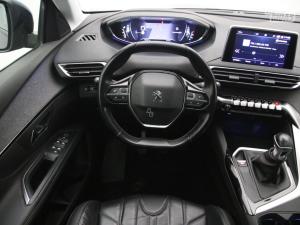 Blue Peugeot 5008 2019 in Vilnius, with an engine capacity of 1.50 L and mileage of 145 thousand km for 14899 €, photo 17 on AUTOMOTO.COM.LV