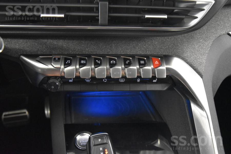Blue Peugeot 5008 2019 in Riga, with an engine capacity of 1.60 L and mileage of 152 thousand km for 14490 €, photo 22 on AUTOMOTO.COM.LV