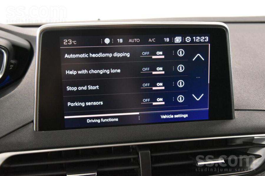 Blue Peugeot 5008 2019 in Riga, with an engine capacity of 1.60 L and mileage of 152 thousand km for 14490 €, photo 26 on AUTOMOTO.COM.LV