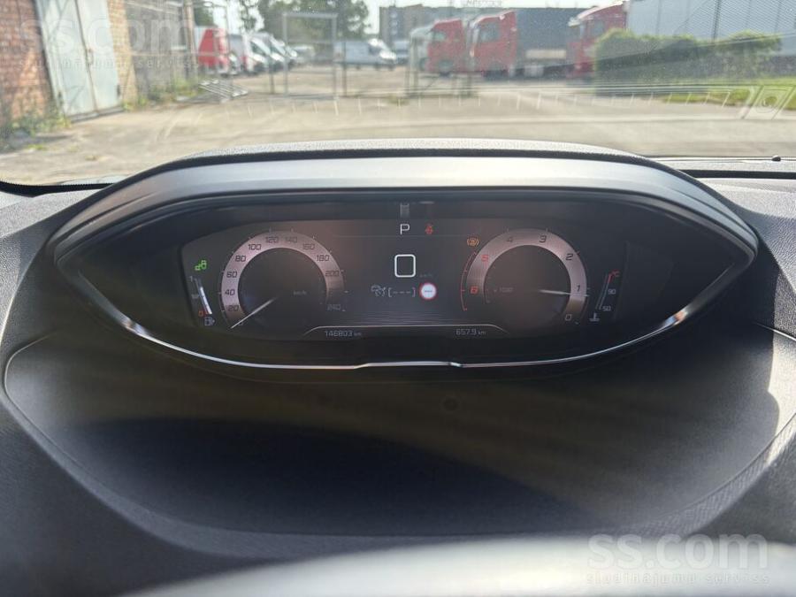 Zils Peugeot 5008 2019 Rīga, ar dzinēja tilpumu 1.50 L un nobraukumu 147 tūkst. km par 14900 €, foto 9 vietnē AUTOMOTO.COM.LV