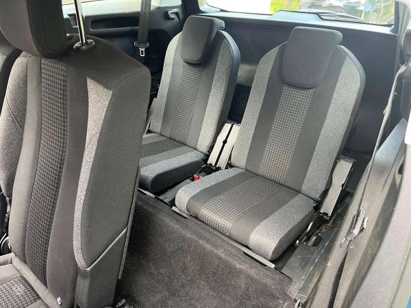 Zils Peugeot 5008 2019 Viļņa, ar dzinēja tilpumu 1.60 L un nobraukumu 137 tūkst. km par 15950 €, foto 9 vietnē AUTOMOTO.COM.LV