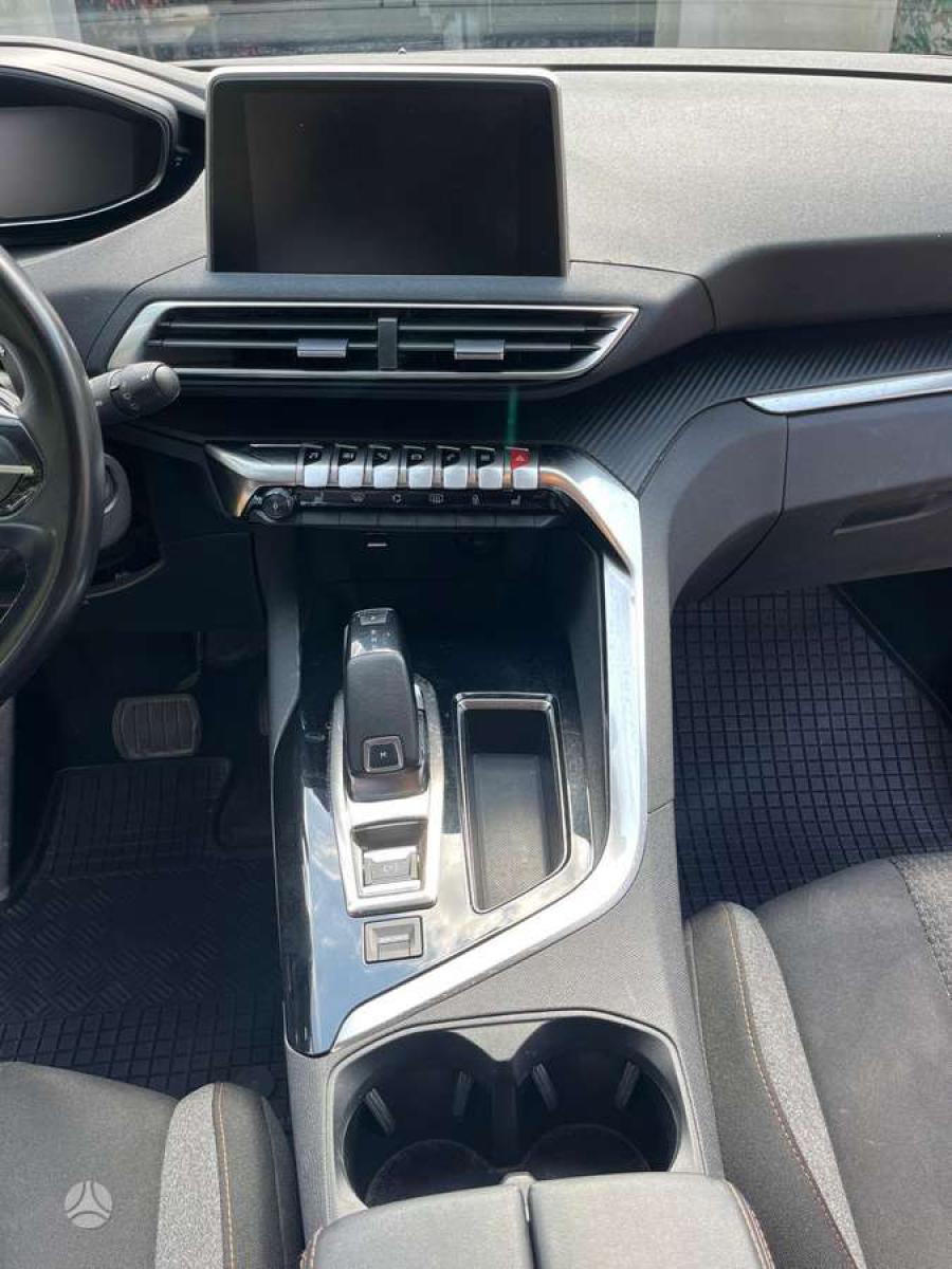 Zils Peugeot 5008 2019 Viļņa, ar dzinēja tilpumu 1.60 L un nobraukumu 137 tūkst. km par 15950 €, foto 12 vietnē AUTOMOTO.COM.LV