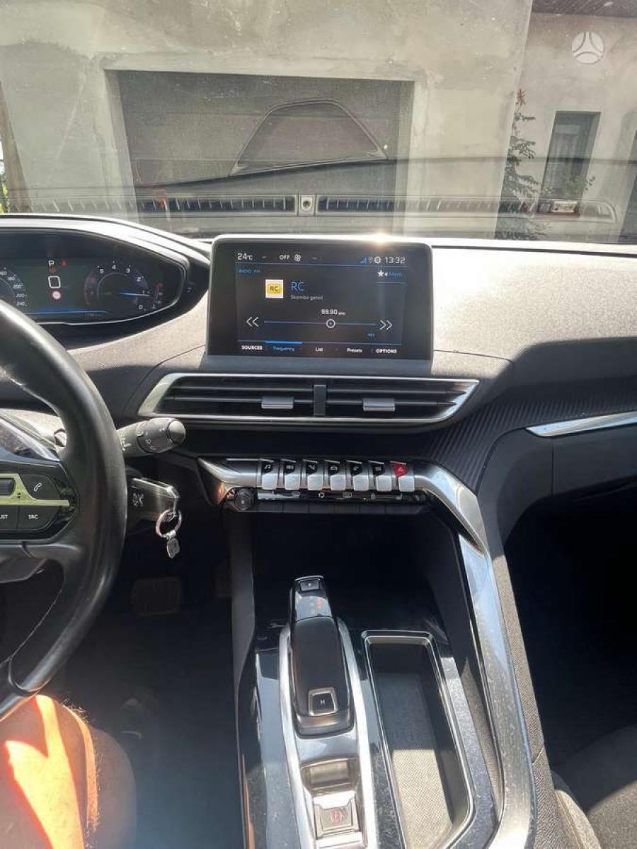 Zils Peugeot 5008 2019 Viļņa, ar dzinēja tilpumu 1.60 L un nobraukumu 137 tūkst. km par 15950 €, foto 13 vietnē AUTOMOTO.COM.LV
