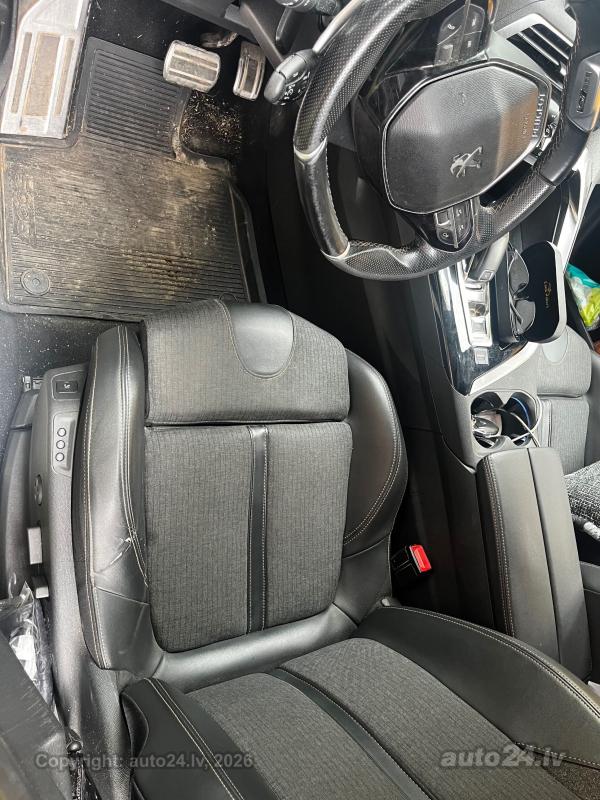Zils Peugeot 5008 2019 Tallina, ar dzinēja tilpumu 1.50 L un nobraukumu 192 tūkst. km par 15000 €, foto 6 vietnē AUTOMOTO.COM.LV
