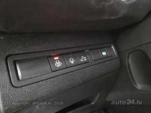 Blue Peugeot 5008 2021 in Tallinn, with an engine capacity of 2.00 L and mileage of 120 thousand km for 20900 €, photo 17 on AUTOMOTO.COM.LV