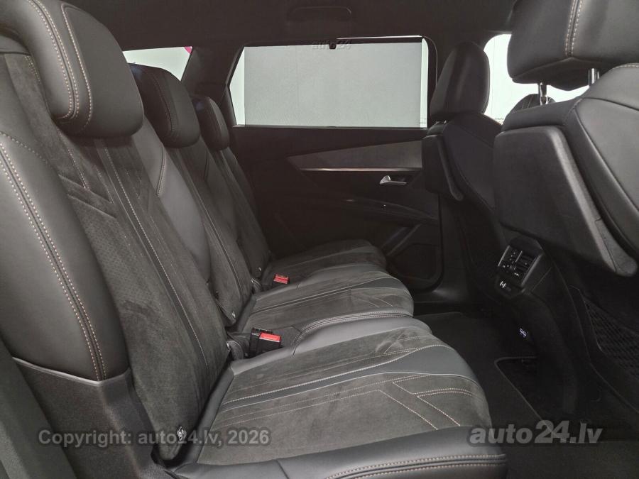Blue Peugeot 5008 2021 in Tallinn, with an engine capacity of 2.00 L and mileage of 120 thousand km for 20900 €, photo 21 on AUTOMOTO.COM.LV