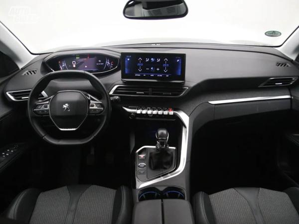 Blue Peugeot 5008 2021 in Vilnius, with an engine capacity of 1.20 L and mileage of 167 thousand km for 14699 €, photo 2 on AUTOMOTO.COM.LV