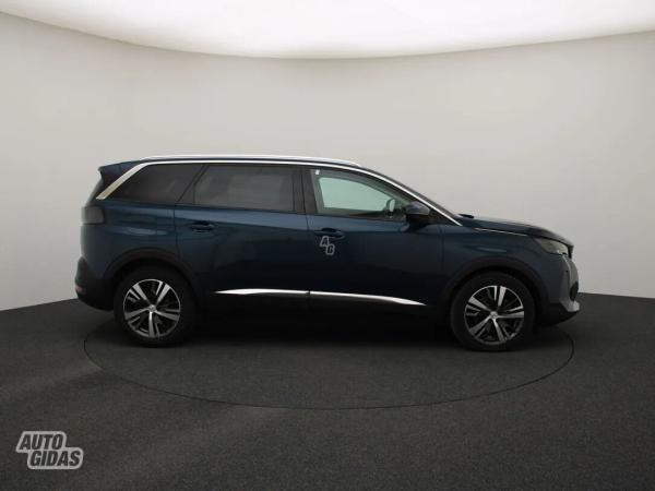 Blue Peugeot 5008 2021 in Vilnius, with an engine capacity of 1.20 L and mileage of 167 thousand km for 14699 €, photo 9 on AUTOMOTO.COM.LV
