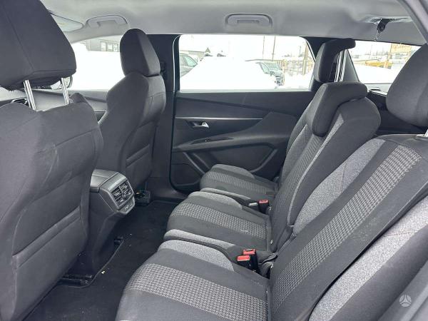 Blue Peugeot 5008 2022 in Vilnius, with an engine capacity of 1.20 L and mileage of 197 thousand km for 14882 €, photo 11 on AUTOMOTO.COM.LV
