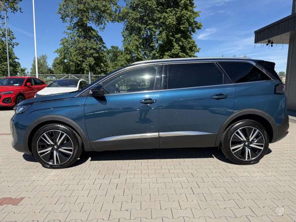 Blue Peugeot 5008 2022 in Siauliai, with an engine capacity of 1.60 L and mileage of 174 thousand km for 21768 €, photo 8 on AUTOMOTO.COM.LV