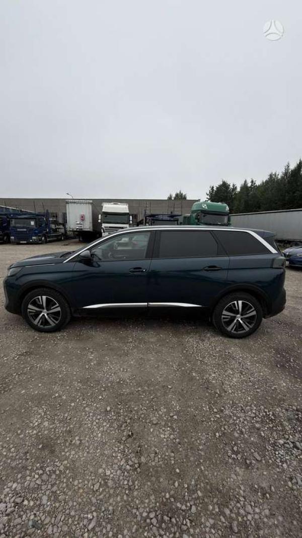 Blue Peugeot 5008 2022 in Kaunas, with an engine capacity of 1.50 L and mileage of 175 thousand km for 16154 €, photo 4 on AUTOMOTO.COM.LV
