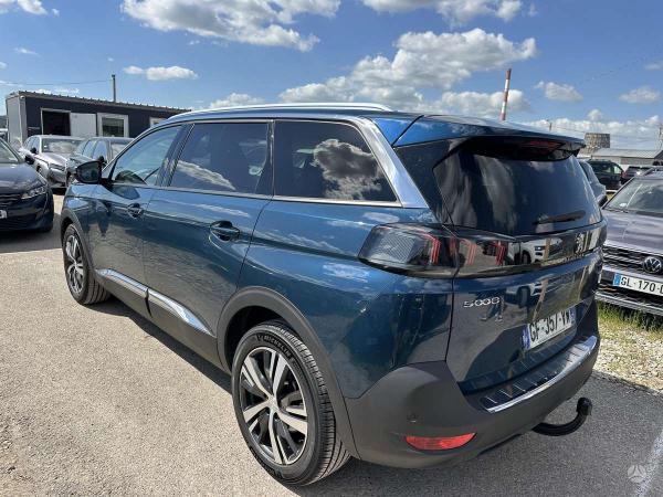 Blue Peugeot 5008 2022 in Vilnius, with an engine capacity of 1.50 L and mileage of 191 thousand km for 18149 €, photo 4 on AUTOMOTO.COM.LV