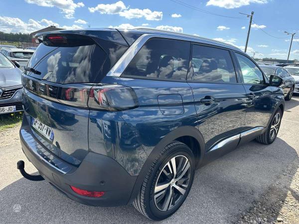 Blue Peugeot 5008 2022 in Vilnius, with an engine capacity of 1.50 L and mileage of 191 thousand km for 18149 €, photo 6 on AUTOMOTO.COM.LV