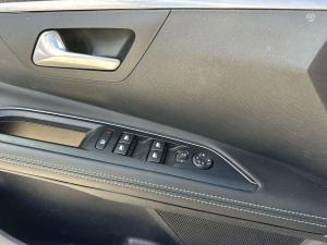 Zils Peugeot 5008 2022 Viļņa, ar dzinēja tilpumu 1.50 L un nobraukumu 191 tūkst. km par 18149 €, foto 15 vietnē AUTOMOTO.COM.LV