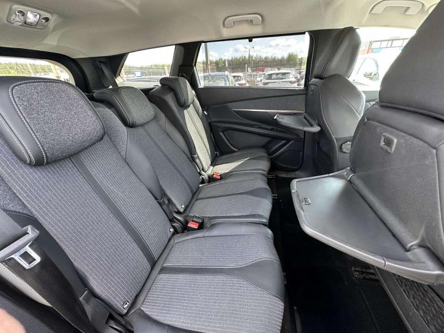 Zils Peugeot 5008 2022 Viļņa, ar dzinēja tilpumu 1.50 L un nobraukumu 191 tūkst. km par 18149 €, foto 22 vietnē AUTOMOTO.COM.LV