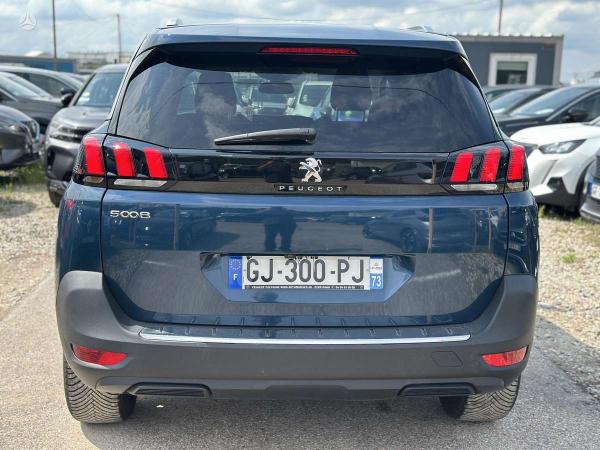 Blue Peugeot 5008 2022 in Vilnius, with an engine capacity of 1.20 L and mileage of 182 thousand km for 15729 €, photo 6 on AUTOMOTO.COM.LV
