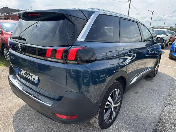 Blue Peugeot 5008 2022 in Vilnius, with an engine capacity of 1.20 L and mileage of 182 thousand km for 15729 €, photo 7 on AUTOMOTO.COM.LV