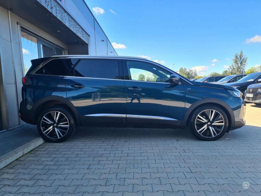 Blue Peugeot 5008 2022 in Siauliai, with an engine capacity of 1.50 L and mileage of 99 thousand km for 22990 €, photo 6 on AUTOMOTO.COM.LV