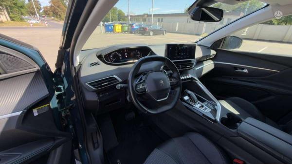 Blue Peugeot 5008 2022 in Kaunas, with an engine capacity of 1.50 L and mileage of 175 thousand km for 16396 €, photo 9 on AUTOMOTO.COM.LV