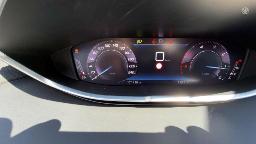 Zils Peugeot 5008 2022 Kauņa, ar dzinēja tilpumu 1.50 L un nobraukumu 175 tūkst. km par 16396 €, foto 12 vietnē AUTOMOTO.COM.LV