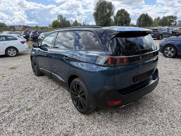 Blue Peugeot 5008 2022 in Marijampole, with an engine capacity of 2.00 L and mileage of 175 thousand km for 20900 €, photo 4 on AUTOMOTO.COM.LV