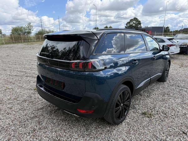 Blue Peugeot 5008 2022 in Marijampole, with an engine capacity of 2.00 L and mileage of 175 thousand km for 20900 €, photo 5 on AUTOMOTO.COM.LV