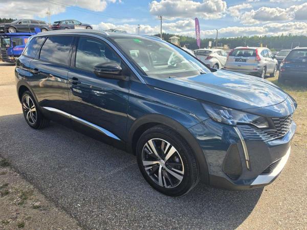 Blue Peugeot 5008 2022 in Vilnius, with an engine capacity of 1.50 L and mileage of 165 thousand km for 16819 €, photo 4 on AUTOMOTO.COM.LV