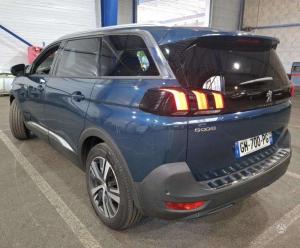 Blue Peugeot 5008 2023 in Vilnius, with an engine capacity of 1.20 L and mileage of 156 thousand km for 16697 €, photo 3 on AUTOMOTO.COM.LV