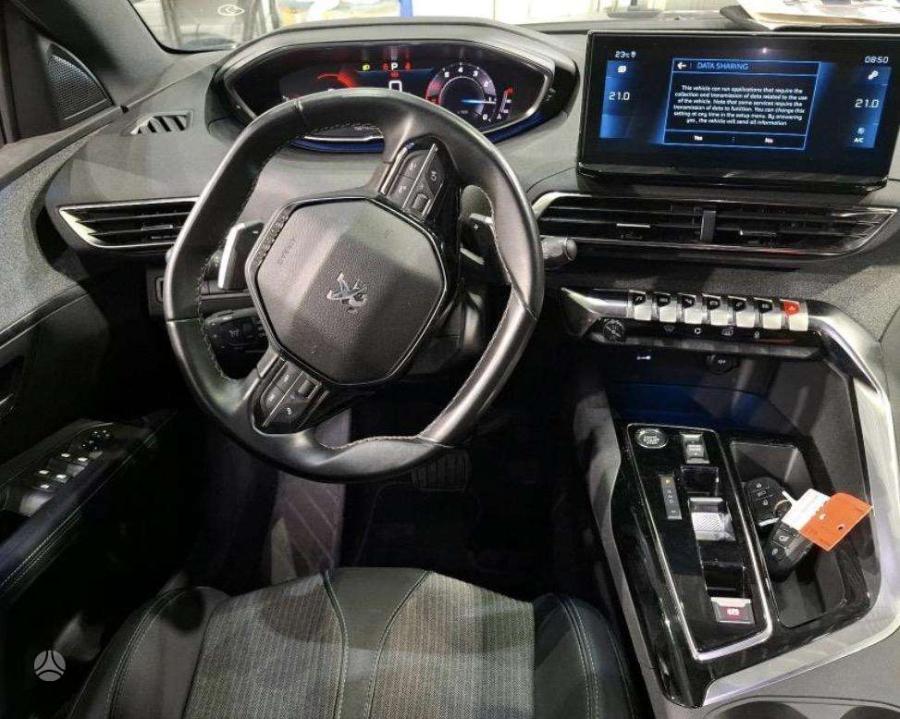 Blue Peugeot 5008 2023 in Vilnius, with an engine capacity of 1.20 L and mileage of 156 thousand km for 16697 €, photo 7 on AUTOMOTO.COM.LV
