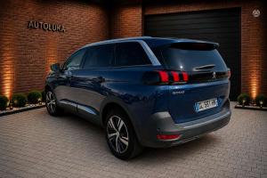 Blue Peugeot 5008 2023 in Marijampole, with an engine capacity of 1.20 L and mileage of 80 thousand km for 18513 €, photo 3 on AUTOMOTO.COM.LV
