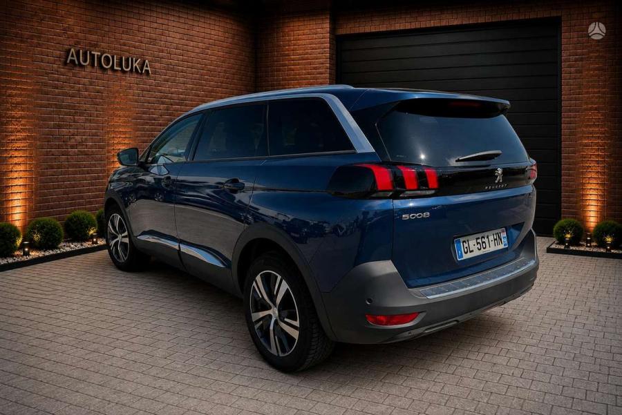 Blue Peugeot 5008 2023 in Marijampole, with an engine capacity of 1.20 L and mileage of 80 thousand km for 18513 €, photo 3 on AUTOMOTO.COM.LV