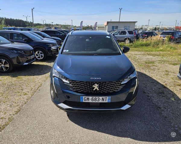 Blue Peugeot 5008 2023 in Vilnius, with an engine capacity of 1.20 L and mileage of 89 thousand km for 16335 €, photo 3 on AUTOMOTO.COM.LV