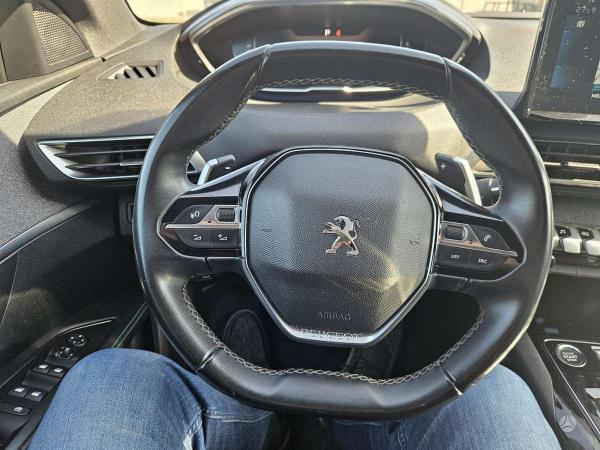 Blue Peugeot 5008 2023 in Vilnius, with an engine capacity of 1.20 L and mileage of 89 thousand km for 16335 €, photo 11 on AUTOMOTO.COM.LV