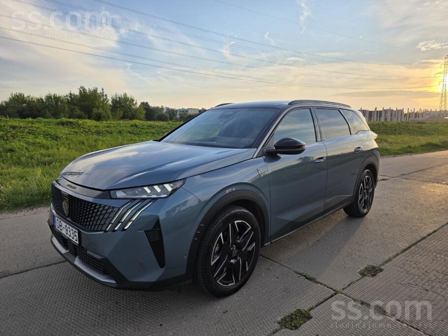 Синий Пежо 5008 2025 в Рига, объемом двигателя 1.20 л и пробегом 20 тыс. км за 30500 €, фото 3 на AUTOMOTO.COM.LV