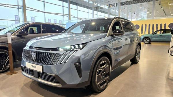 Zils Peugeot 5008 2026 Kauņa, ar dzinēja tilpumu 1.60 L un nobraukumu 0 tūkst. km par 45540 €, foto 1 vietnē AUTOMOTO.COM.LV