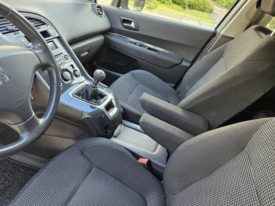 Zils Peugeot 5008 2009 Jēkabpils, ar dzinēja tilpumu 2.00 L un nobraukumu 191 tūkst. km par 4890 €, foto 12 vietnē AUTOMOTO.COM.LV