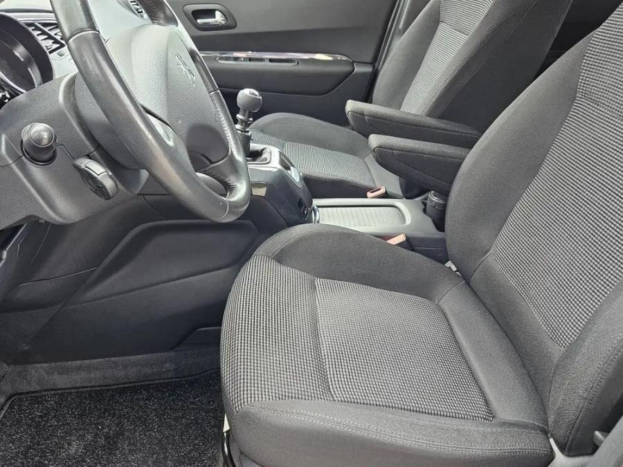 Zils Peugeot 5008 2009 Jēkabpils, ar dzinēja tilpumu 2.00 L un nobraukumu 191 tūkst. km par 4890 €, foto 17 vietnē AUTOMOTO.COM.LV
