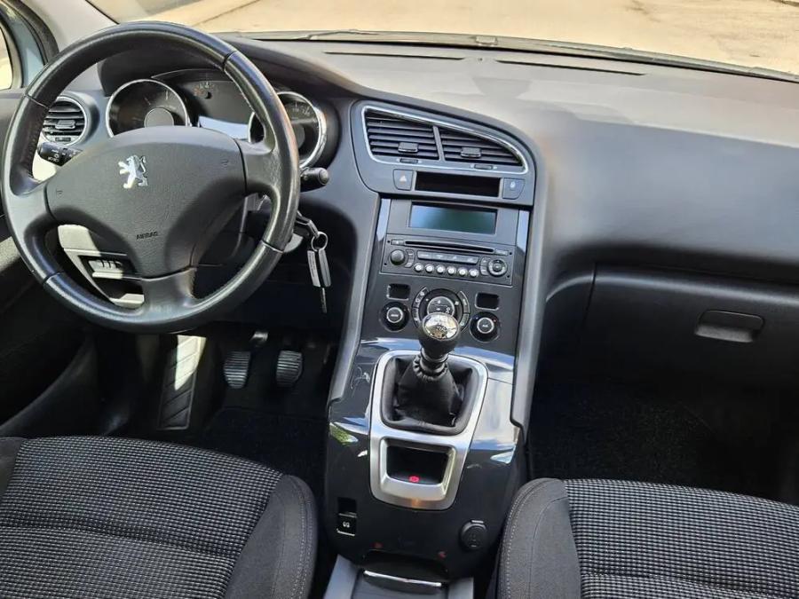 Zils Peugeot 5008 2009 Jēkabpils, ar dzinēja tilpumu 2.00 L un nobraukumu 191 tūkst. km par 4890 €, foto 18 vietnē AUTOMOTO.COM.LV