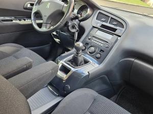 Zils Peugeot 5008 2009 Jēkabpils, ar dzinēja tilpumu 2.00 L un nobraukumu 191 tūkst. km par 4890 €, foto 20 vietnē AUTOMOTO.COM.LV