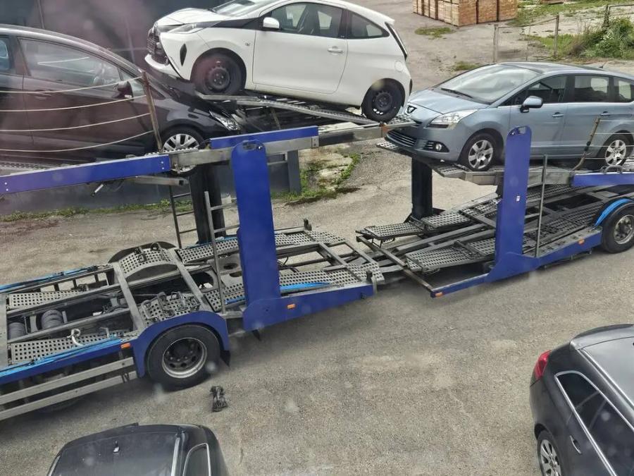 Zils Peugeot 5008 2009 Jēkabpils, ar dzinēja tilpumu 2.00 L un nobraukumu 191 tūkst. km par 4890 €, foto 36 vietnē AUTOMOTO.COM.LV